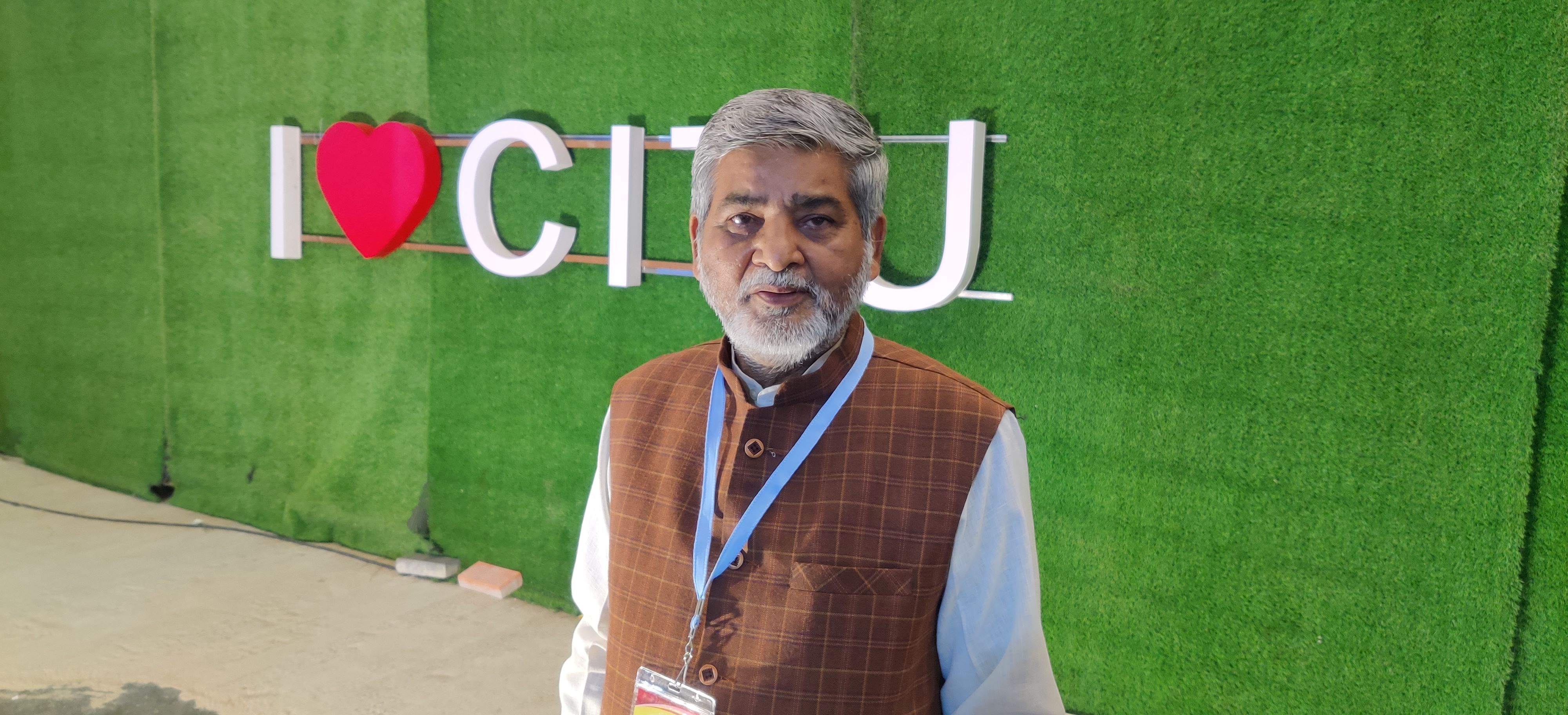 To Attract Investment, Govts Ready to Give up on Labour Laws: Pramod Pradhan | NewsClick